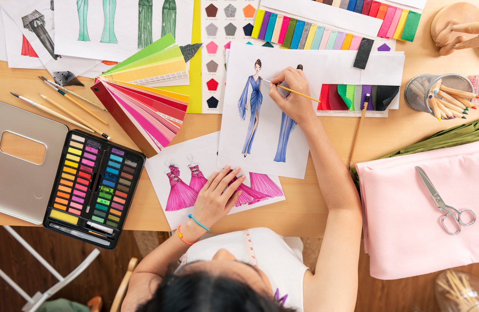 What to Expect from a Bachelor’s Degree in Fashion Designing at DC School